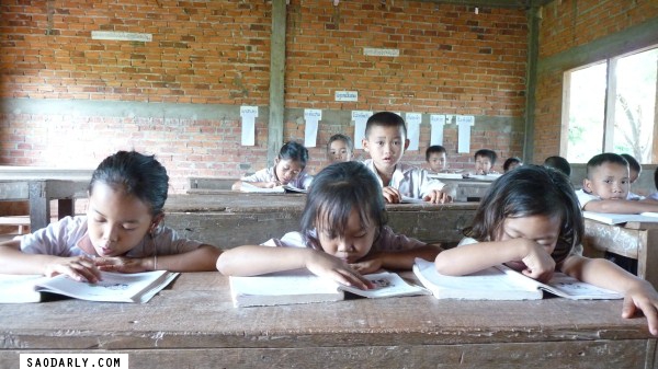 A visit to Dannavieng Elementary School